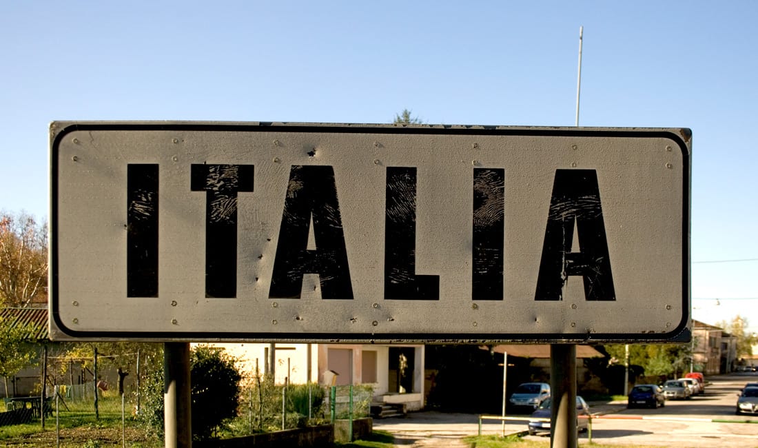 15 Road & Traffic Signs To Know In Italy - Kacie Rose Travel